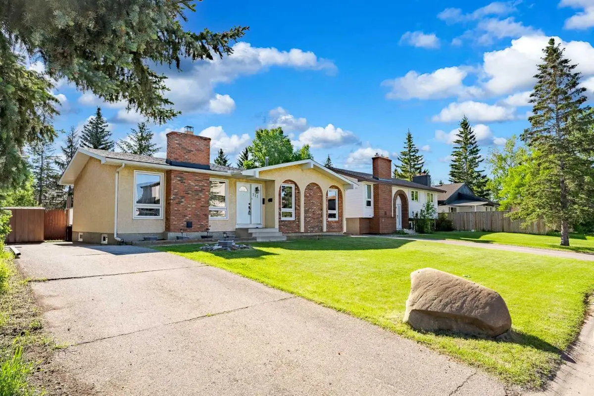 211 Brookpark Drive SW, Calgary, Alberta Sold History | HouseSigma